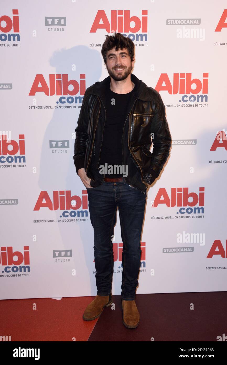 Benoit Michel assiste a la premiere de Alibi.com A Paris, France, le 31 ...