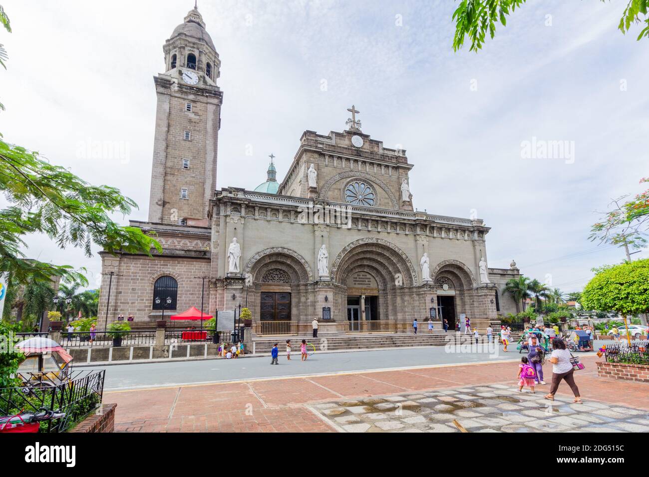 The facade of the Manila Cathedral in Intramuros, Manila, Philippines ...