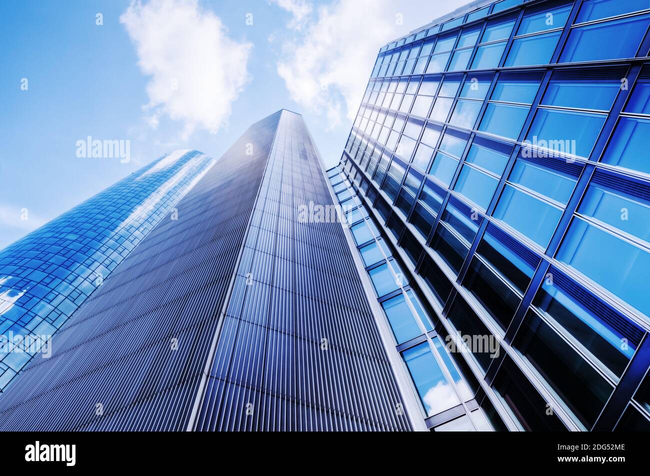 Skyscrapers modern skyscraper low hi-res stock photography and images ...