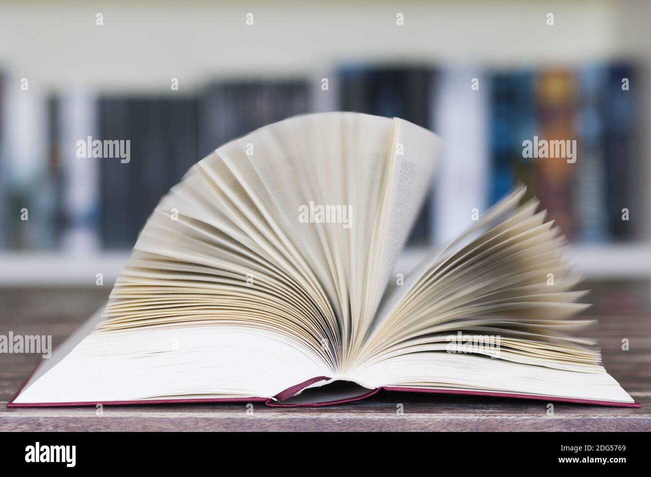 Reference book (open or opened) hi-res stock photography and images - Alamy