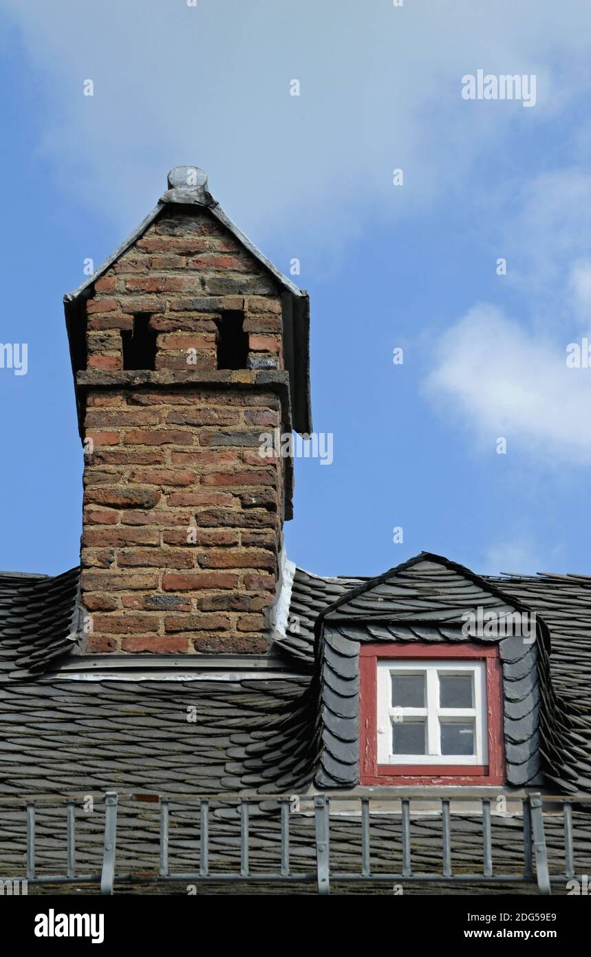 Roof truss hi-res stock photography and images - Alamy