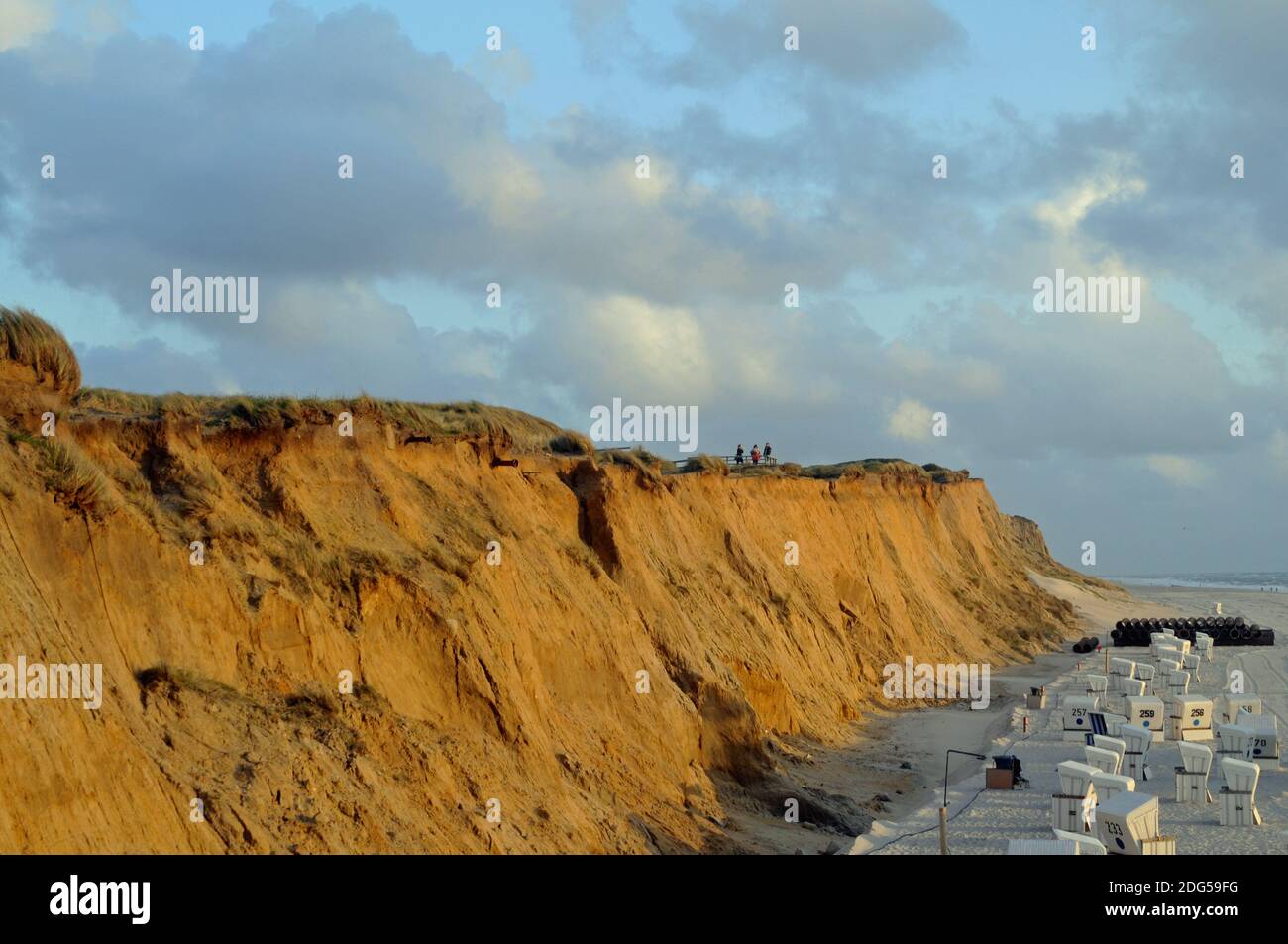 Rote cliff hi-res stock photography and images - Alamy