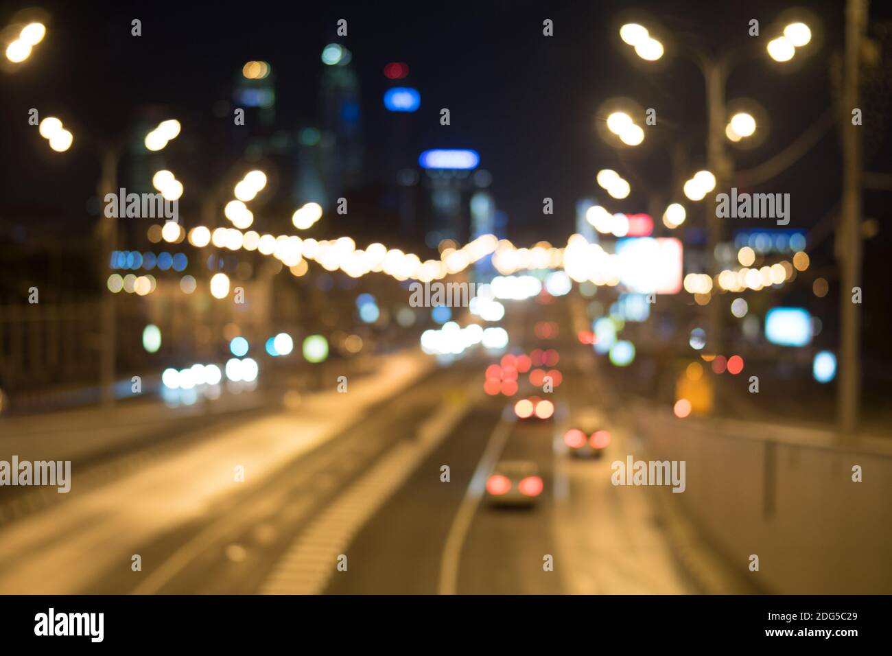 Blurred traffic lights hi-res stock photography and images - Alamy