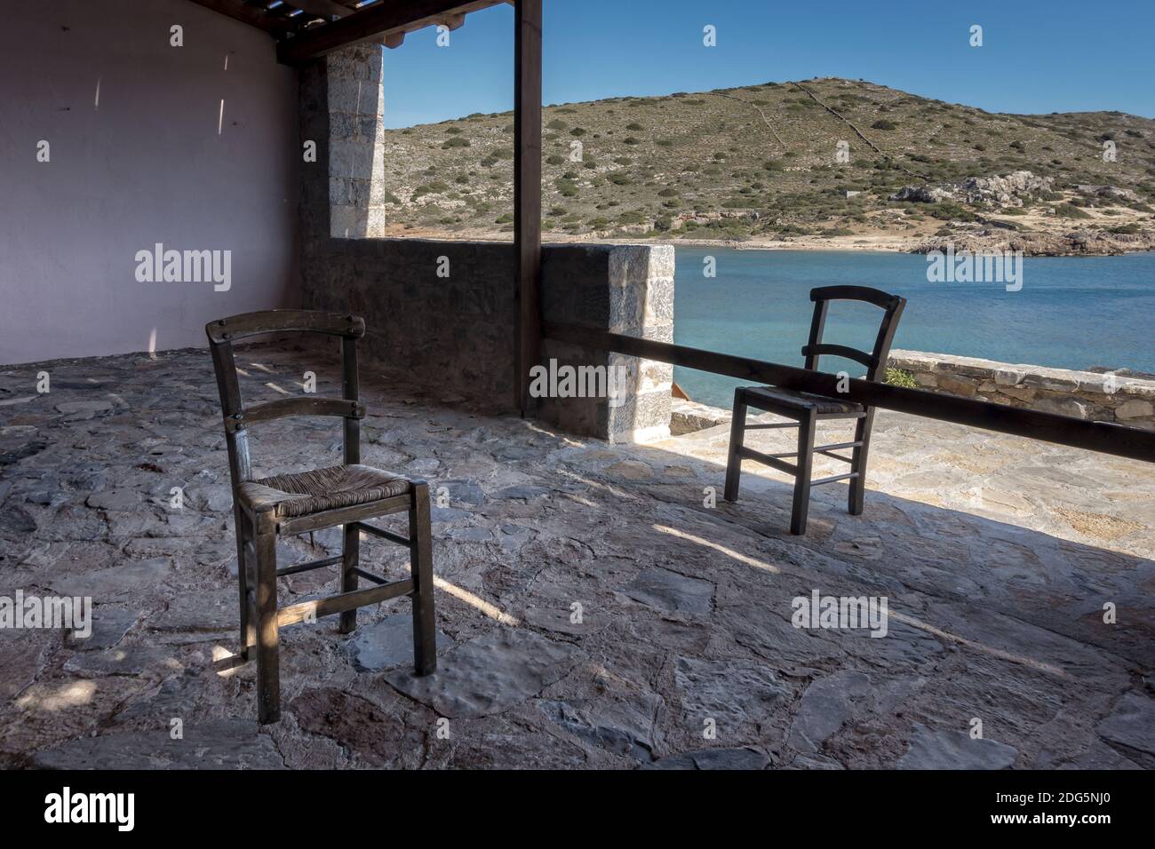 Empty terrace hi-res stock photography and images - Alamy