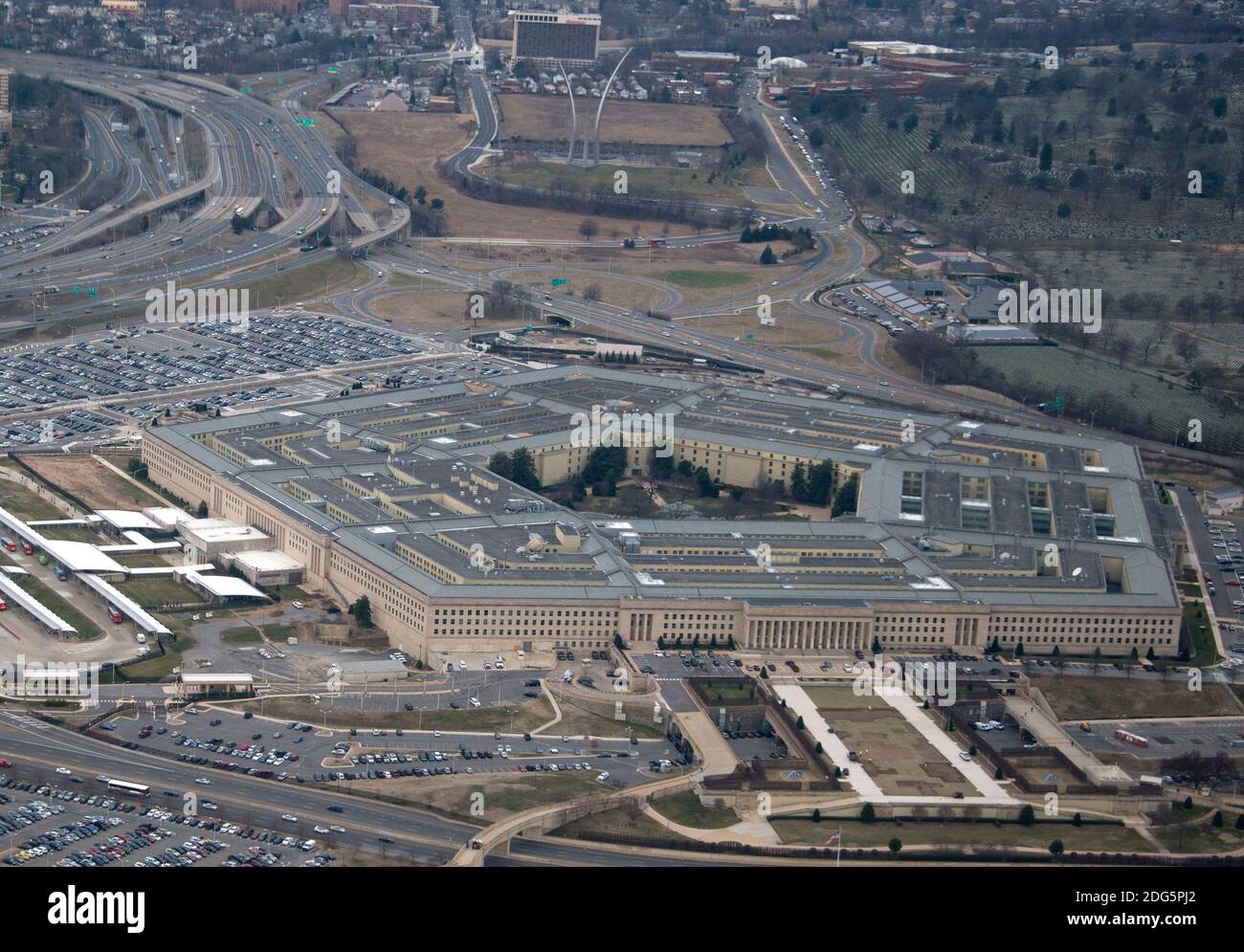 Aerial view of the Pentagon from a commercial airliner taking-off from ...