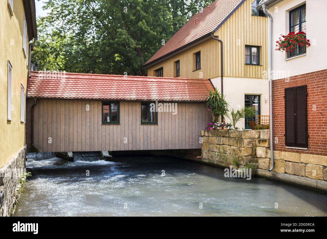 Connection path hi-res stock photography and images - Alamy