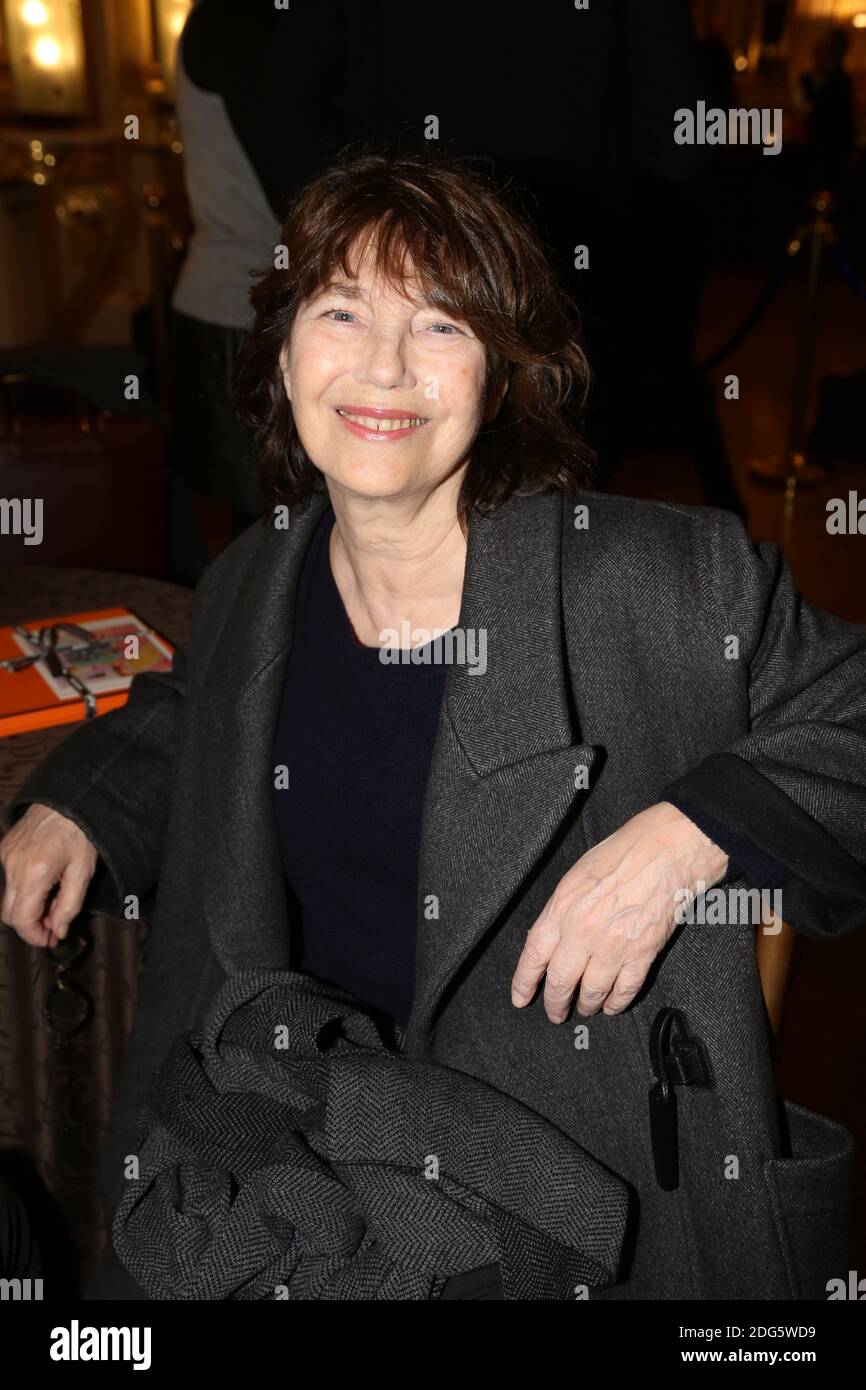 Jane Birkin lors de la ceremonie de remise des insignes de Chevalier de ...