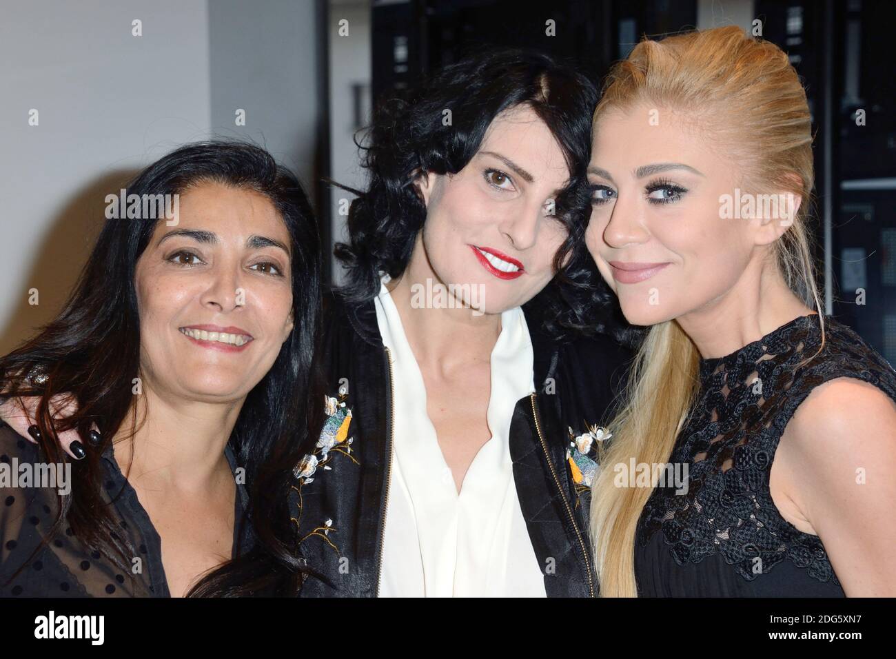 Fatima Adoum, Sylvie Ortega et Julia Battaia assistent au lancement et ...