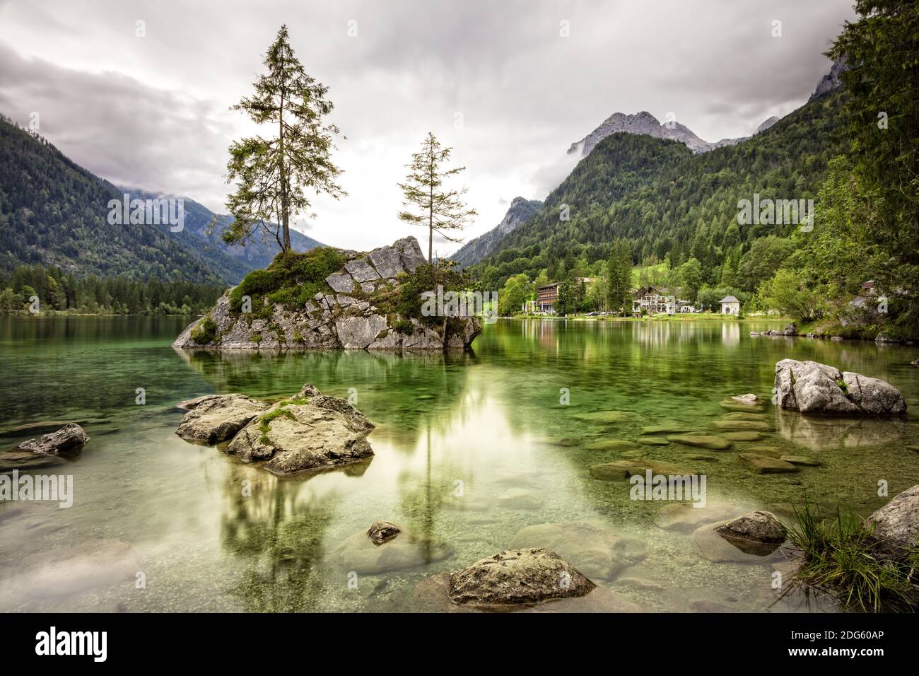 Back lake hi-res stock photography and images - Alamy