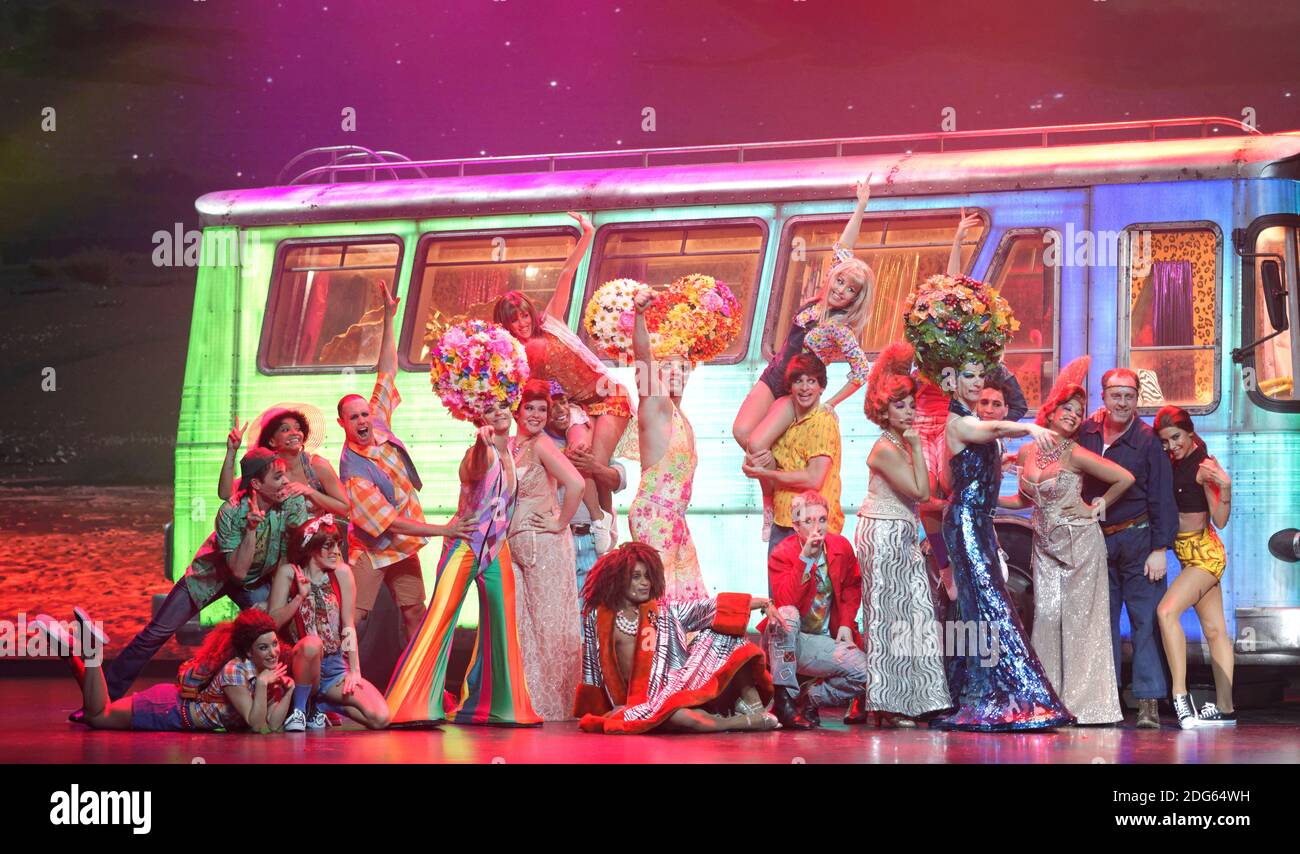 Filage de Priscilla Folle du Desert, La Comedie Musicale issue du film ...