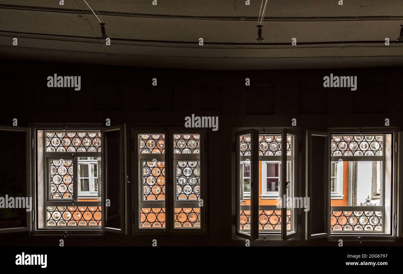 Window front hi-res stock photography and images - Alamy