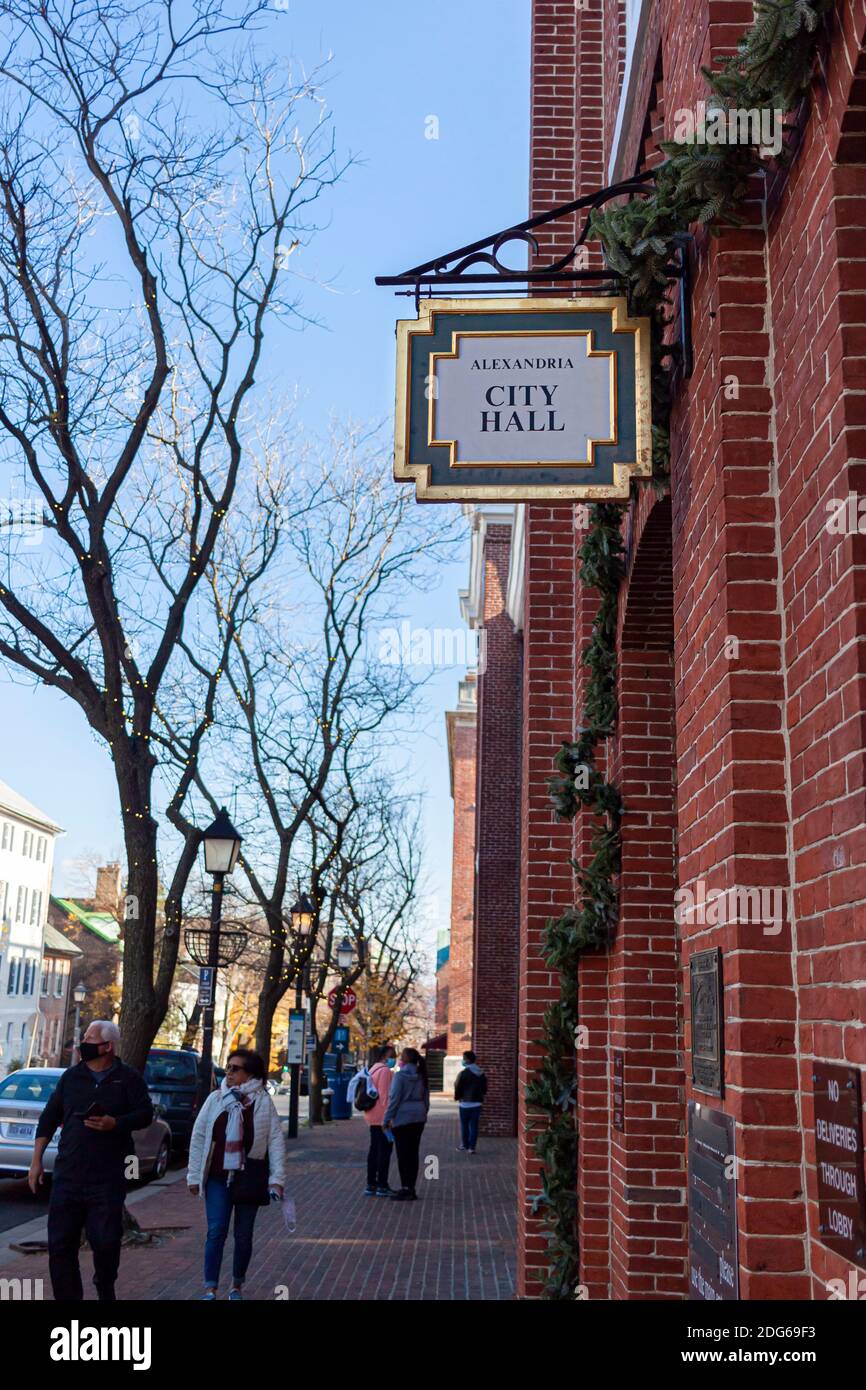 Historic brick building serves hi-res stock photography and images - Alamy