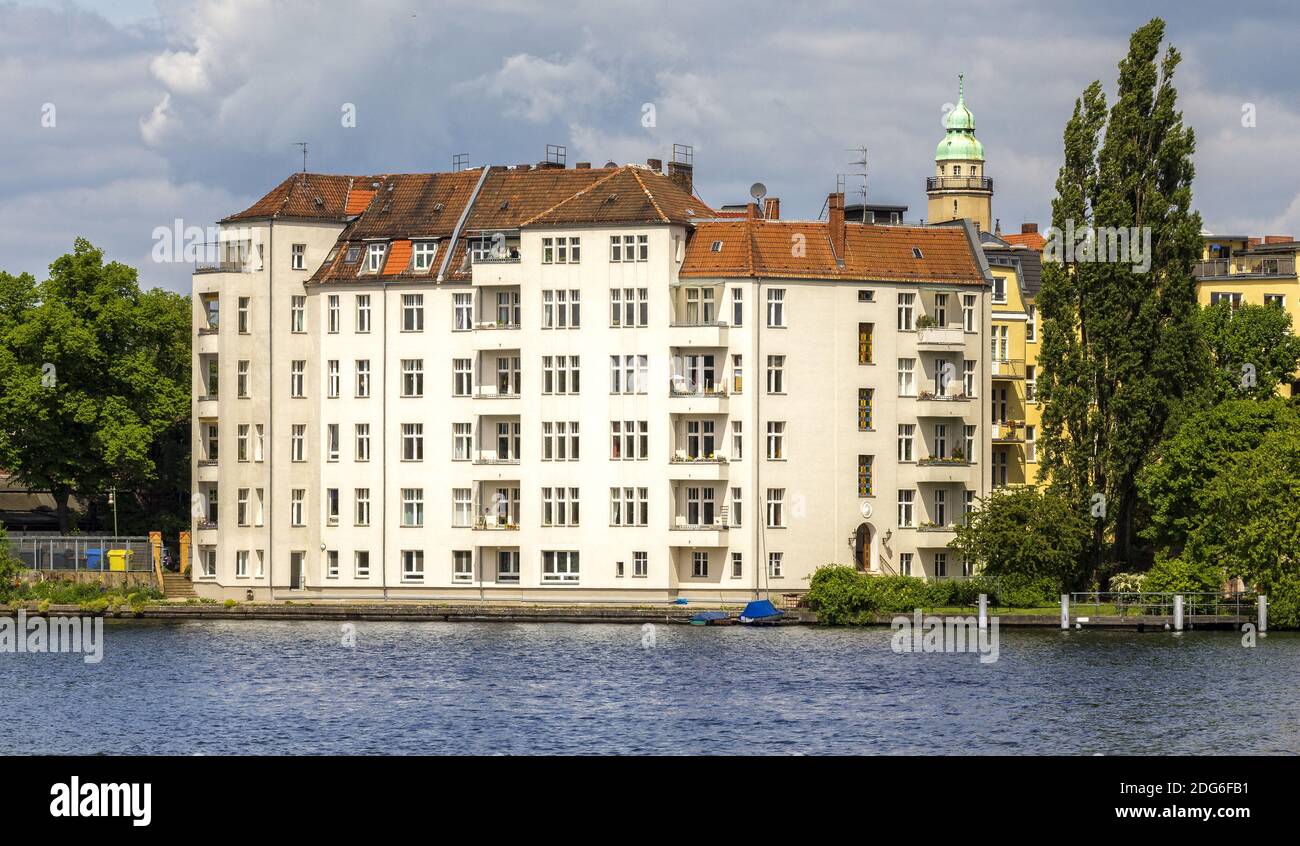 Waterfront berlin hi-res stock photography and images - Alamy