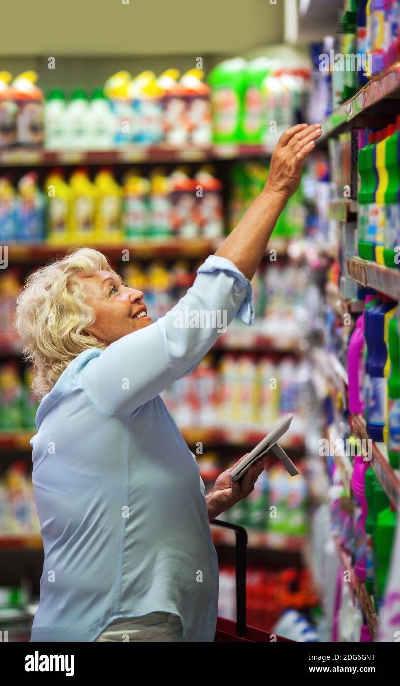 Supermarket detergents hi-res stock photography and images - Alamy