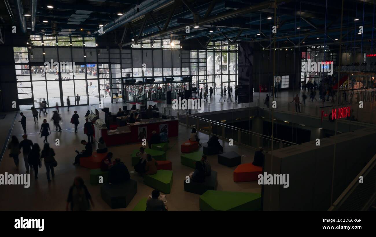 Paris centre pompidou interior hi-res stock photography and images - Alamy