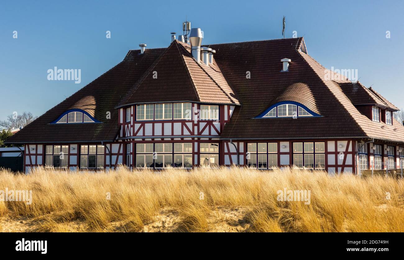 House in the dunes Stock Photo - Alamy