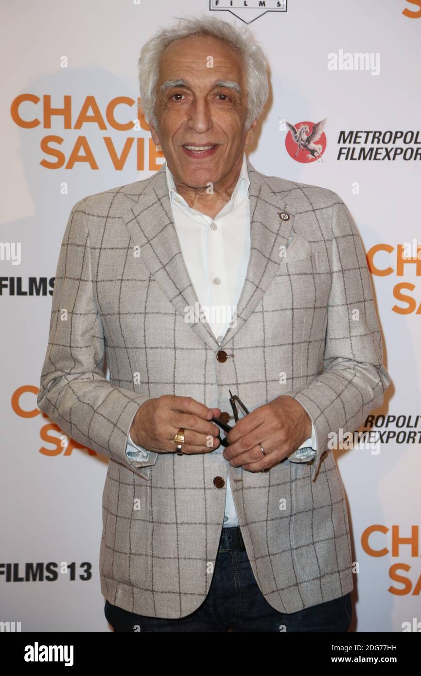 Gerard Darmon lors de la premiere de "Chacun sa Vie" a l'UGC Normandie ...