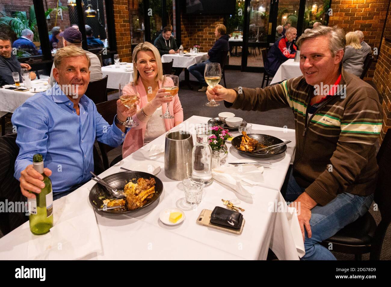 James may pub hi-res stock photography and images - Alamy