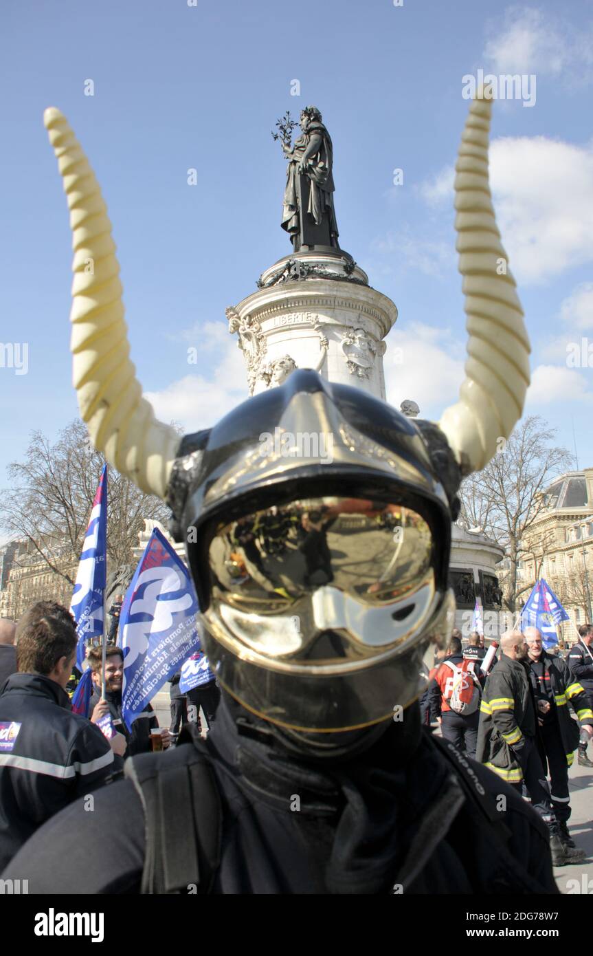 Firefighters march during a demonstration of French firemen against ...