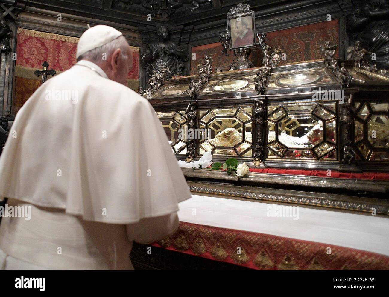 Pope Francis visits the Milan's cathedral (Duomo) during a one day ...