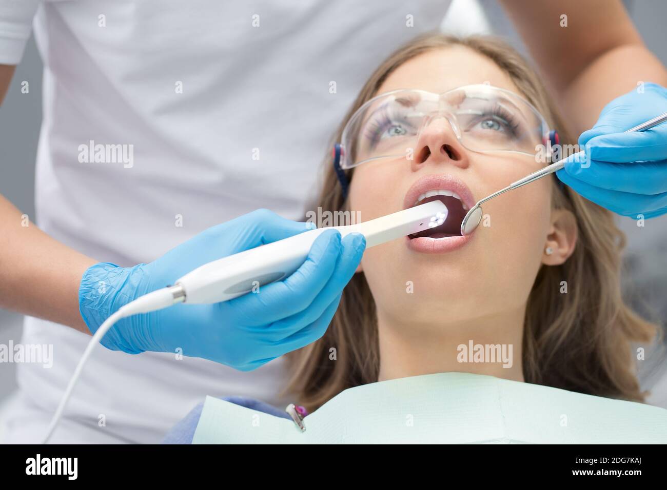 Girl in dentistry Stock Photo - Alamy