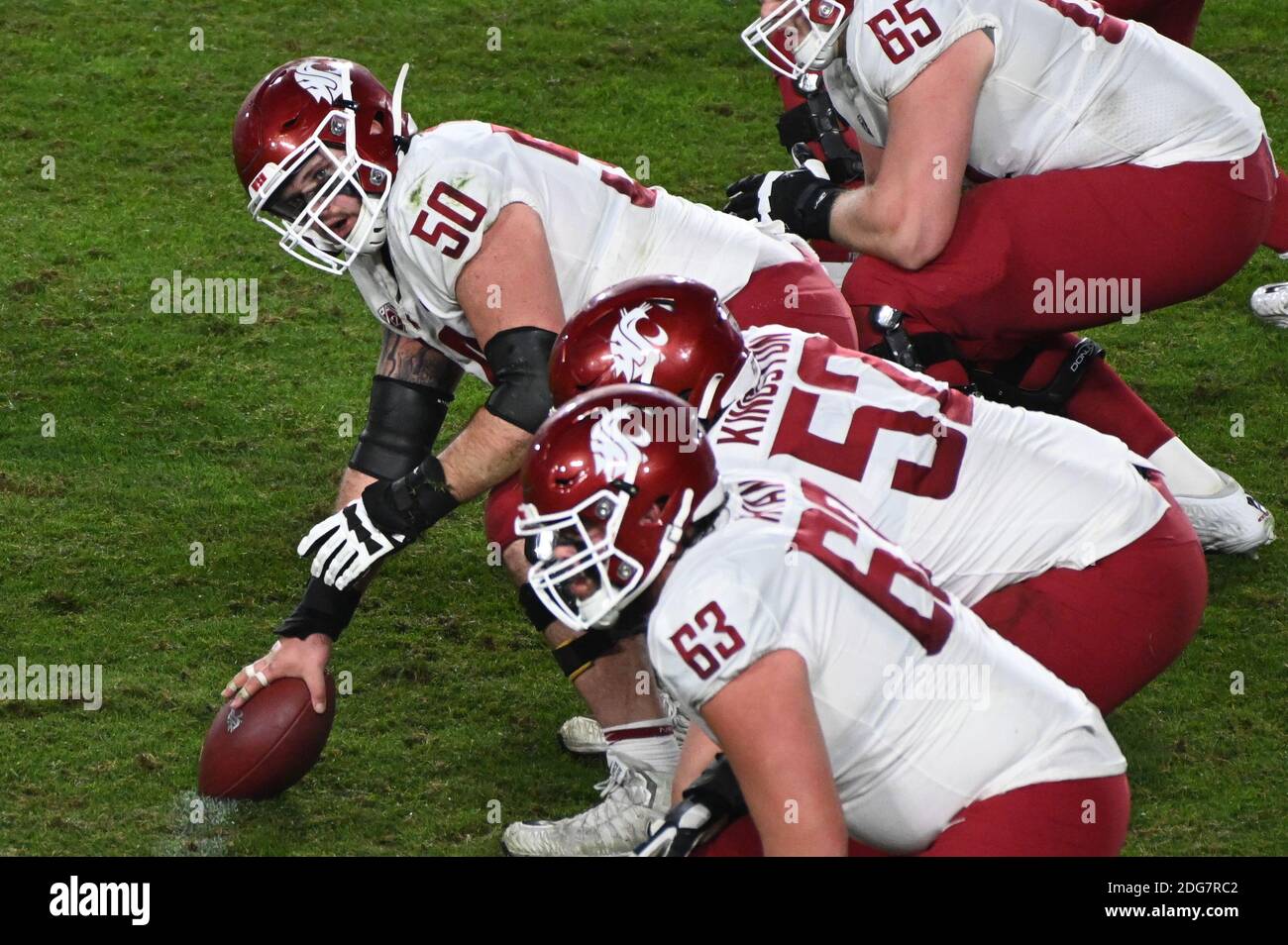 Lineman football hi-res stock photography and images - Alamy