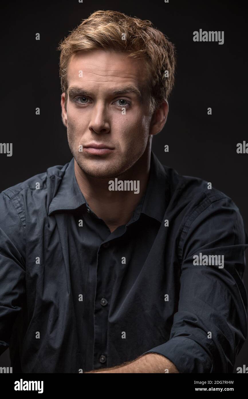 Low key portrait hi-res stock photography and images - Alamy