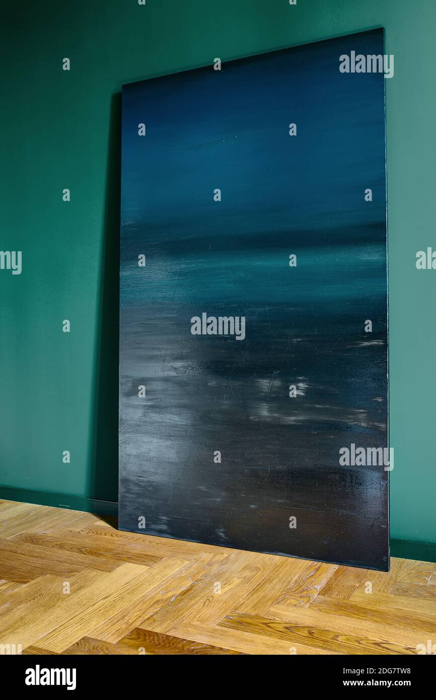 Picture near wall Stock Photo - Alamy