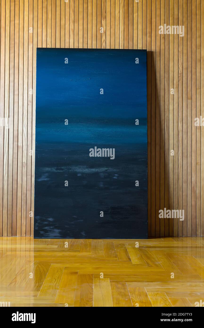 Picture near wall hi-res stock photography and images - Alamy