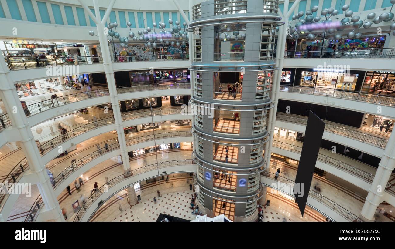 Shopping mall interior Stock Photo - Alamy