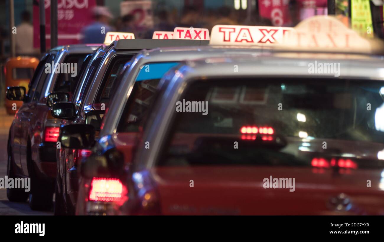 Row of taxi hi-res stock photography and images - Alamy