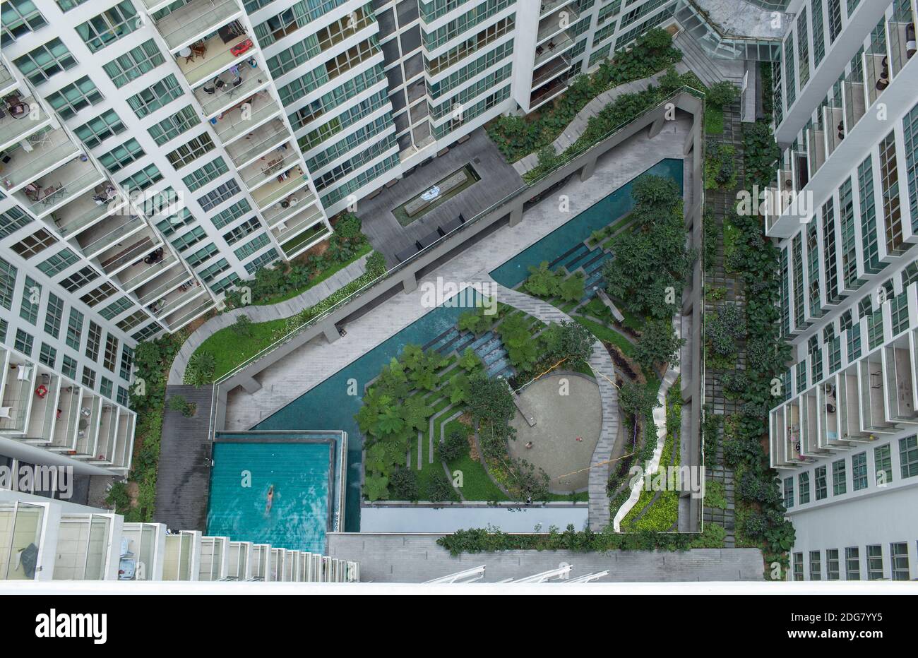 Outside building exterior shot hi-res stock photography and images - Alamy