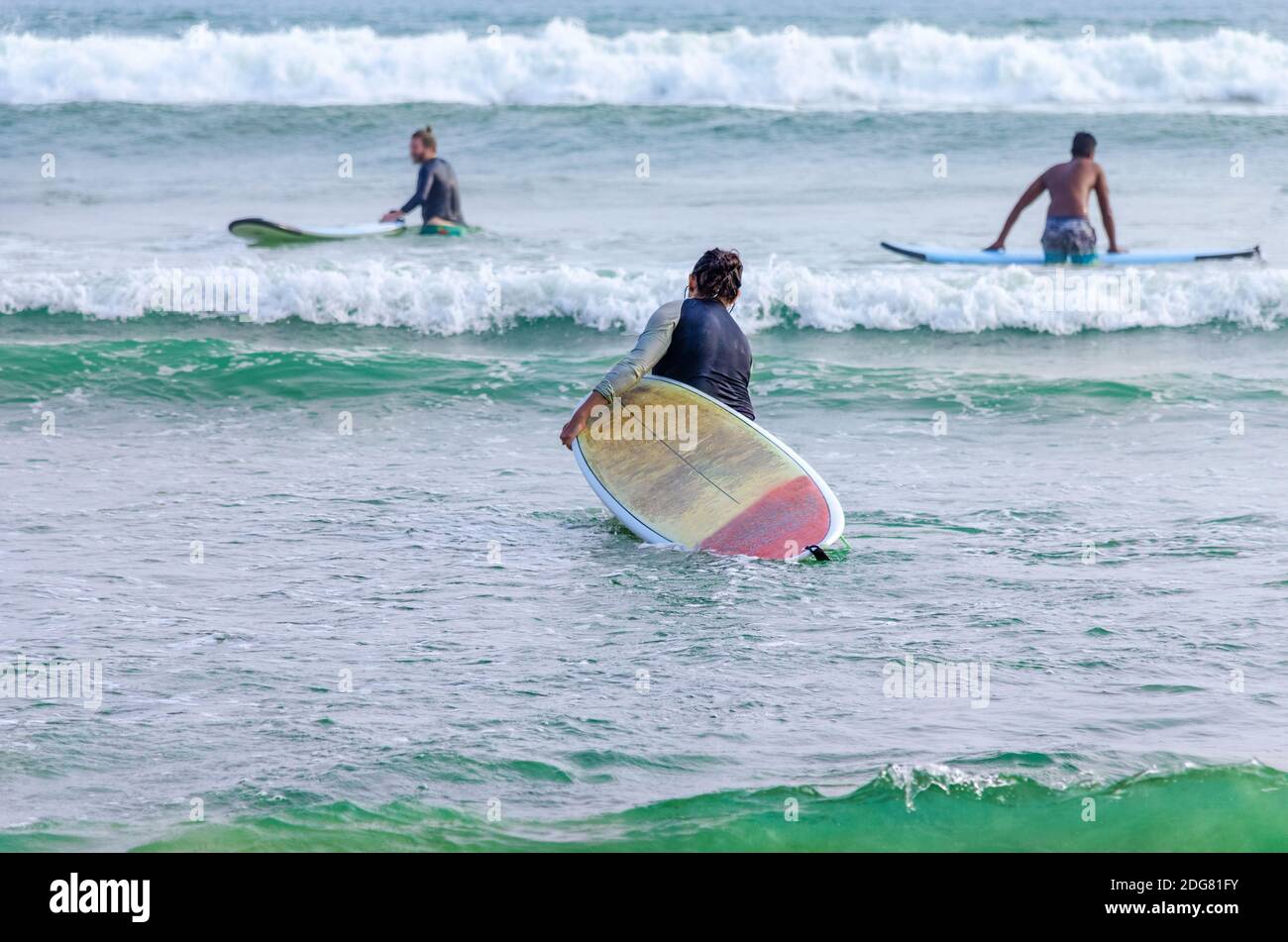 Surfing sri lanka beginner hi-res stock photography and images - Alamy