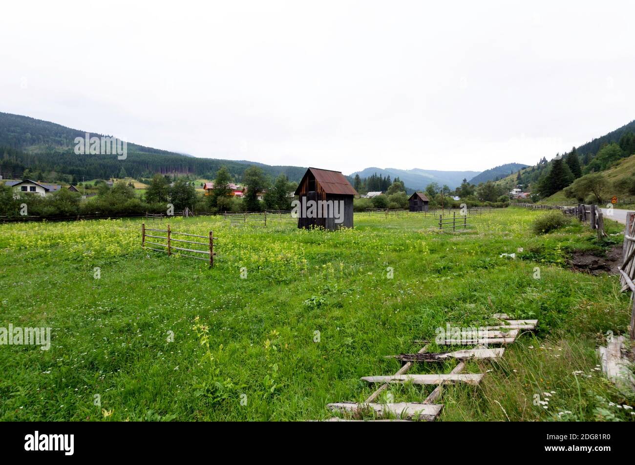 Wooden barn in Romania countryside Stock Photo - Alamy