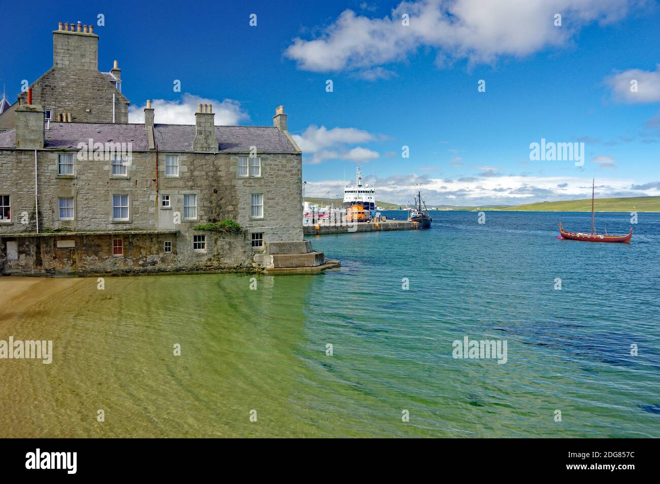 Old harbour lerwick hi-res stock photography and images - Alamy