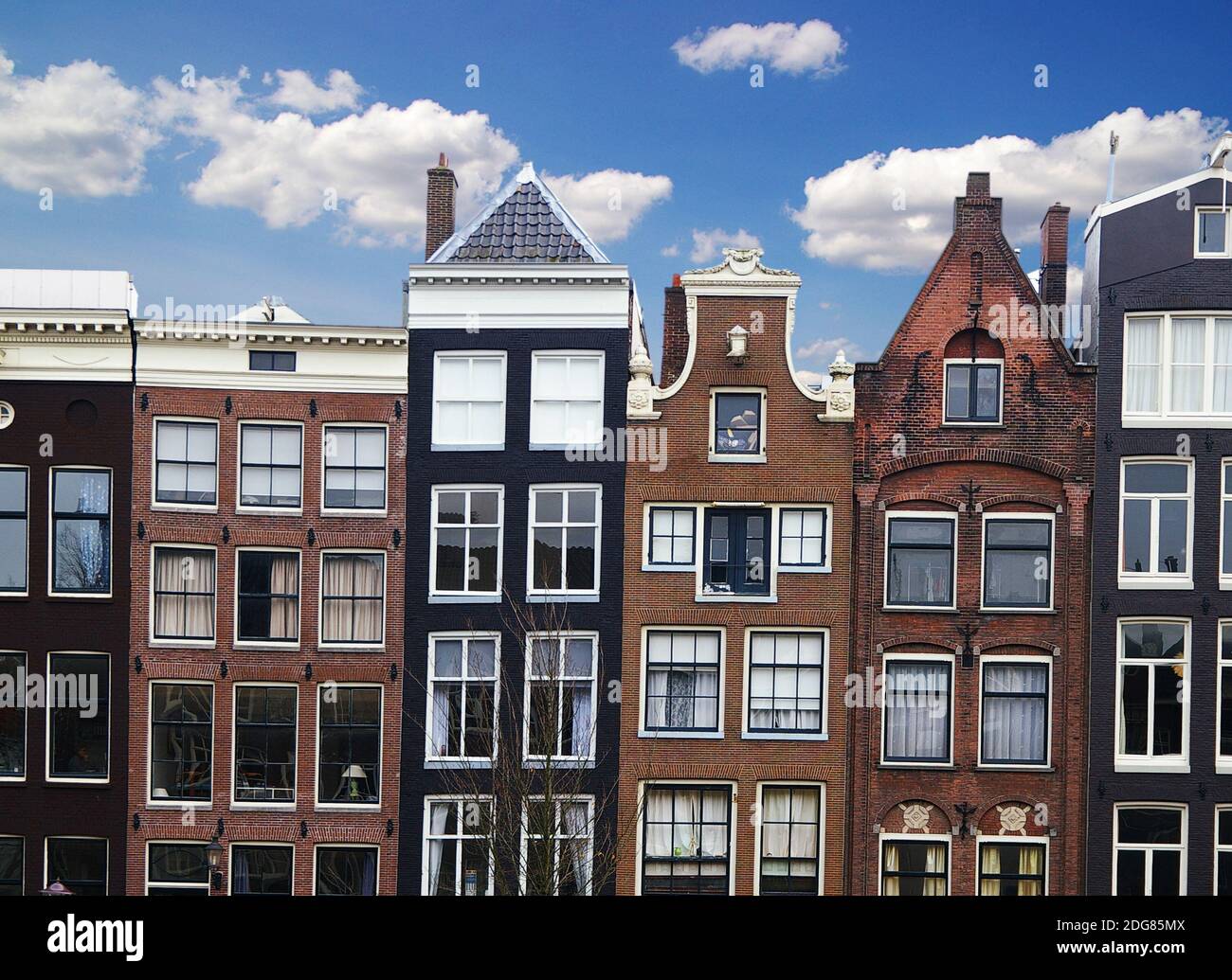Europe netherlands amsterdam row houses hi-res stock photography and ...