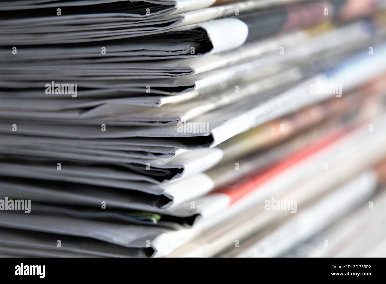 stack of magazines Stock Photo - Alamy
