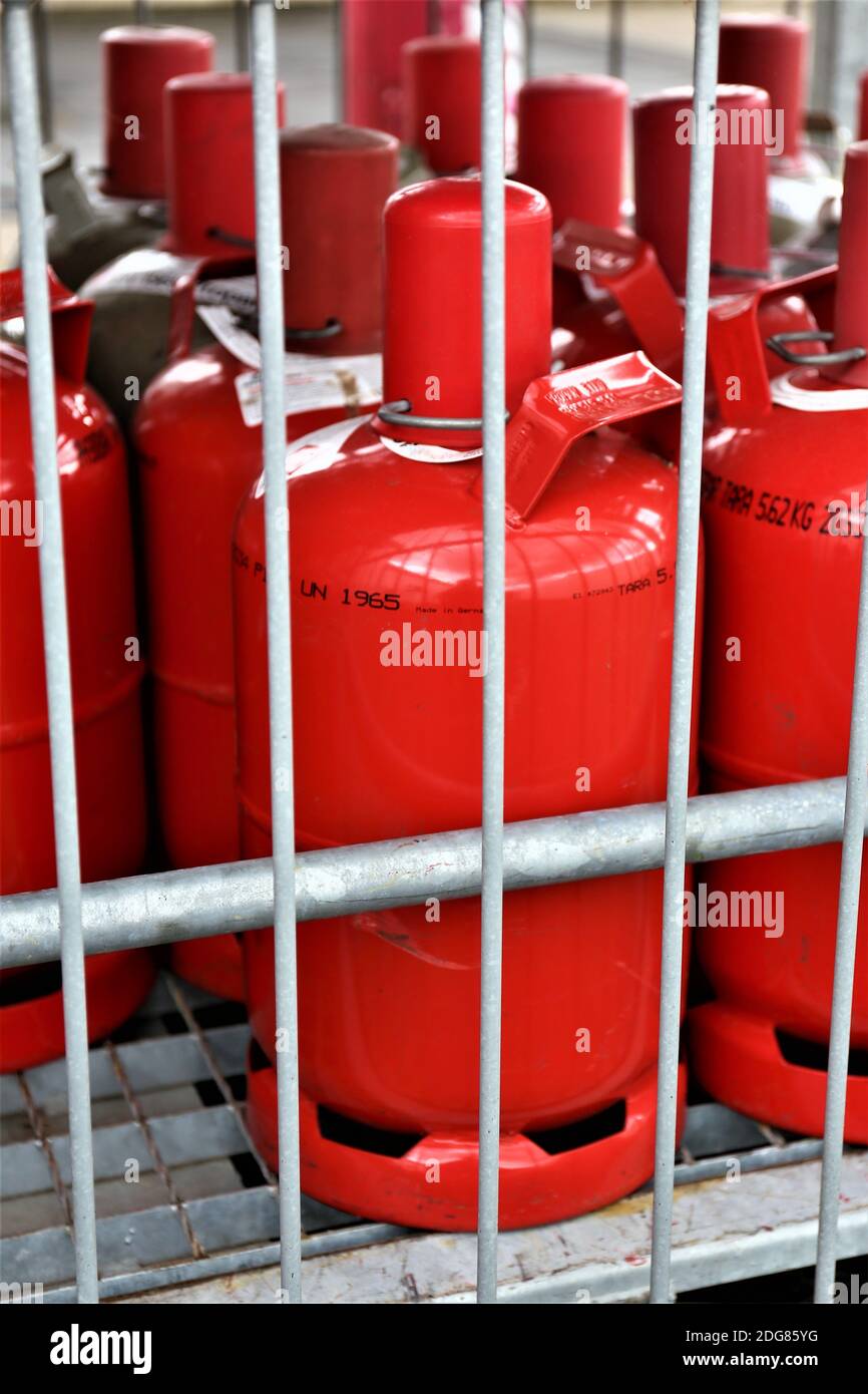 Red oil barrels hi-res stock photography and images - Alamy