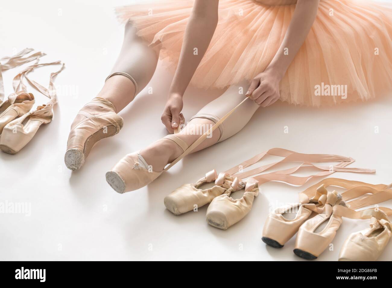 Ballet dancer in studio Stock Photo - Alamy
