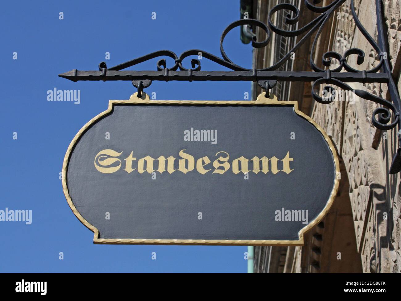 Registry office sign Stock Photo - Alamy