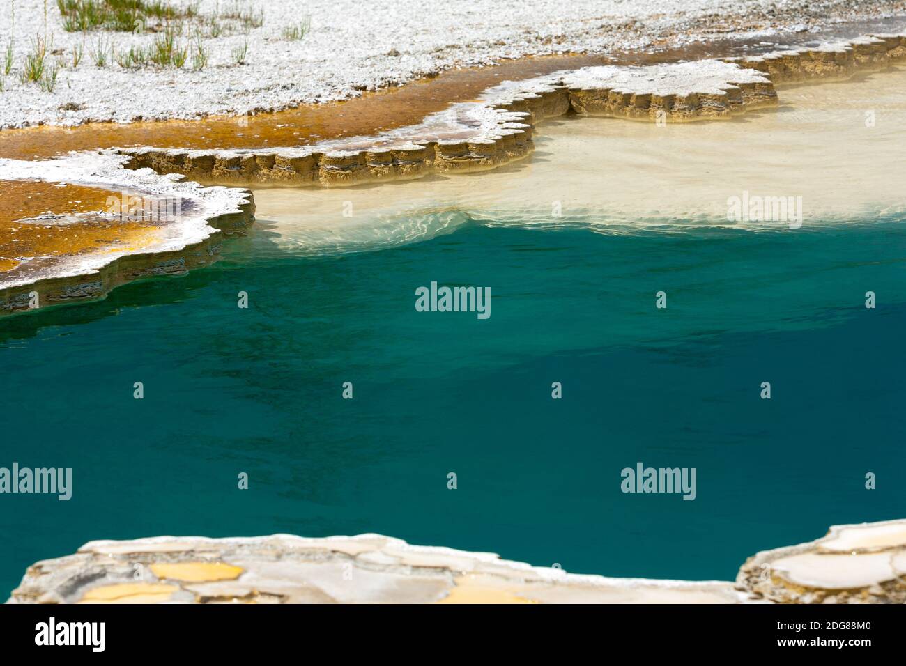 Colorful geothermal feature, Doublet Pool with scalloped geyserite ...