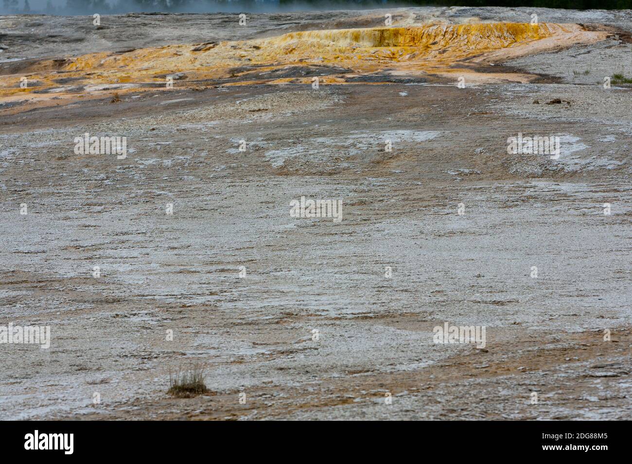 Colorful geothermal feature, Doublet Pool with scalloped geyserite ...