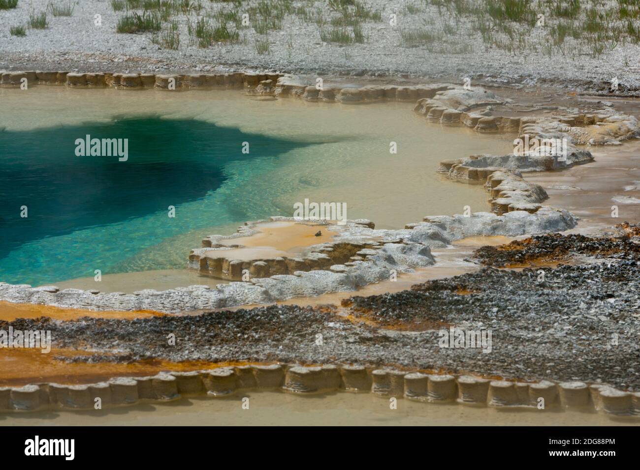 Colorful geothermal feature, Doublet Pool with scalloped geyserite ...