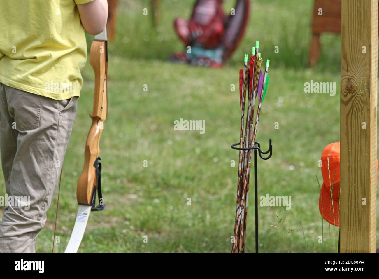 Archery target arrows arrow hi-res stock photography and images - Alamy