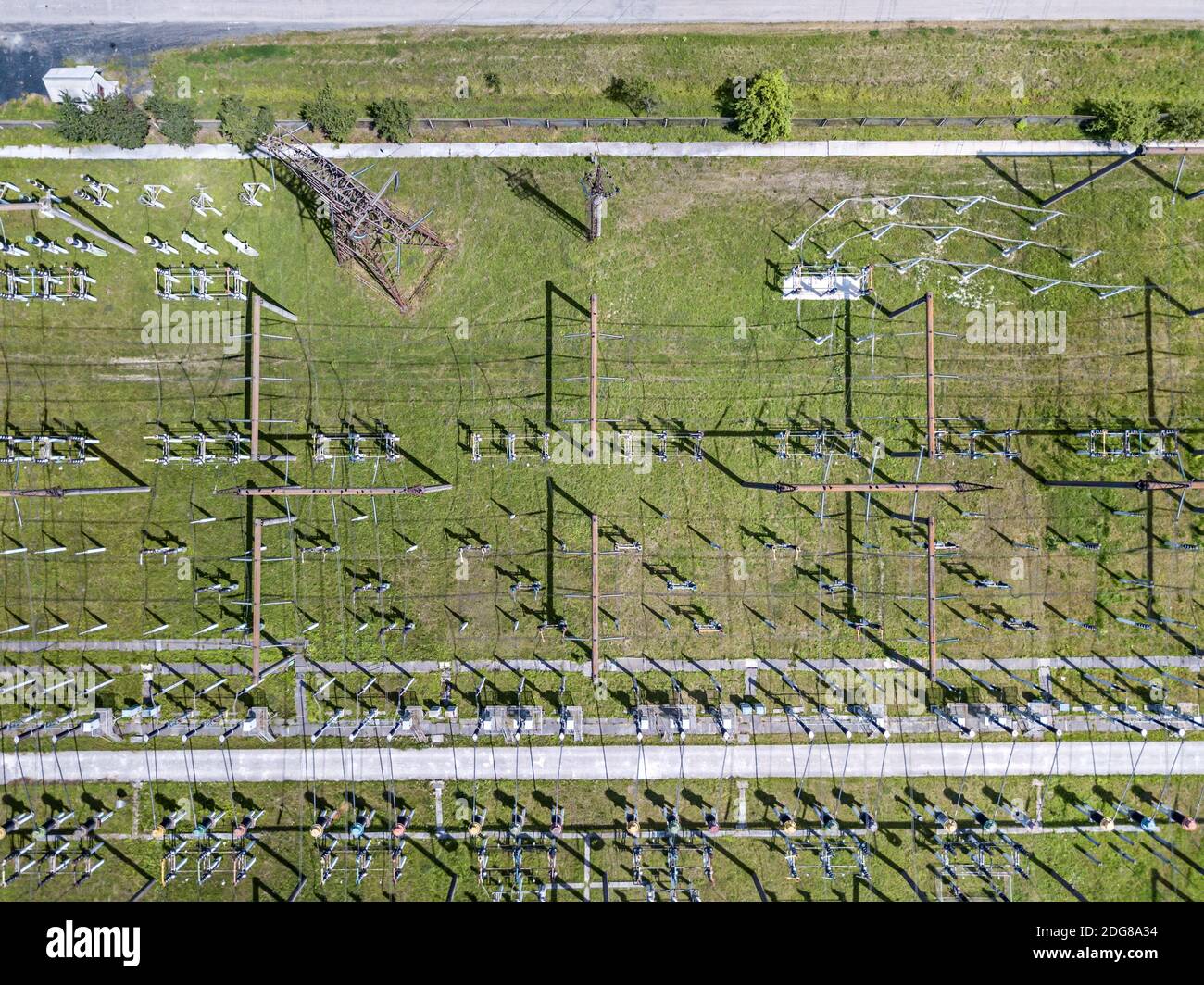 Electric transmission line aerial view hi-res stock photography and ...