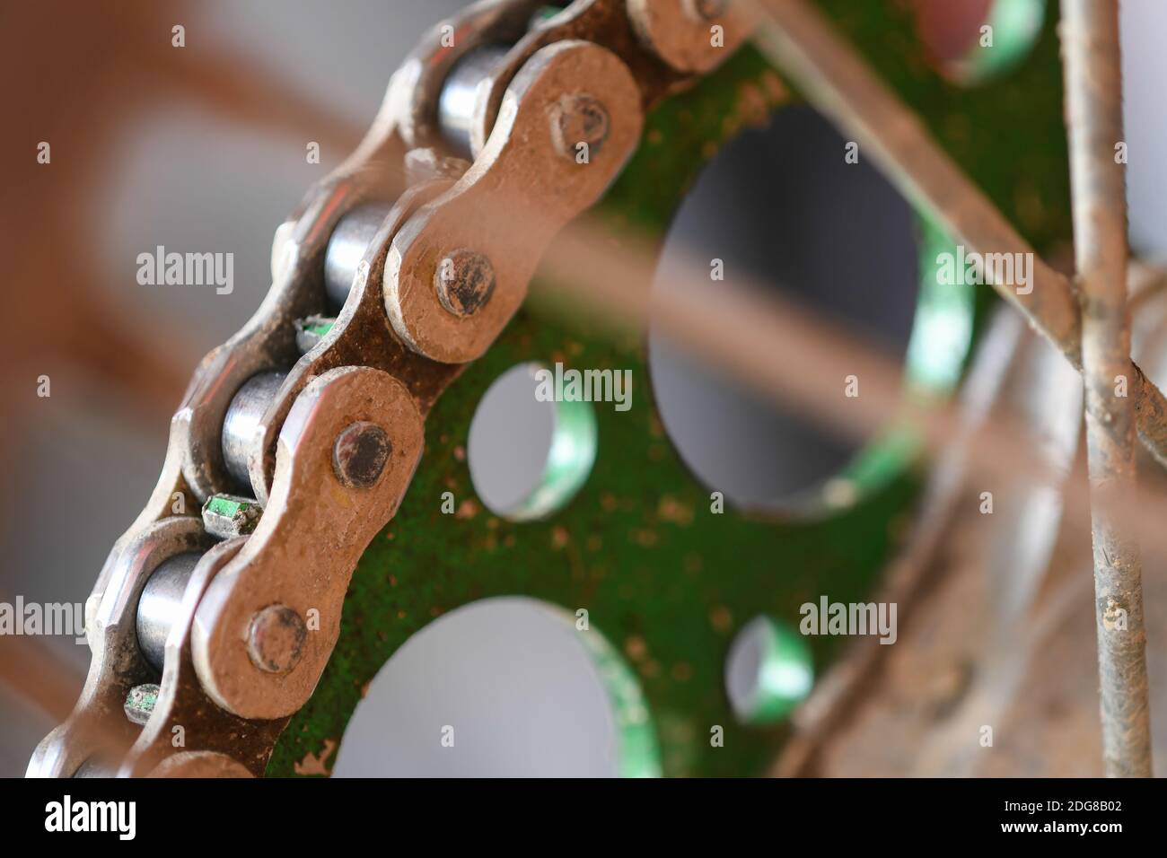Chain of a cross bike Stock Photo - Alamy