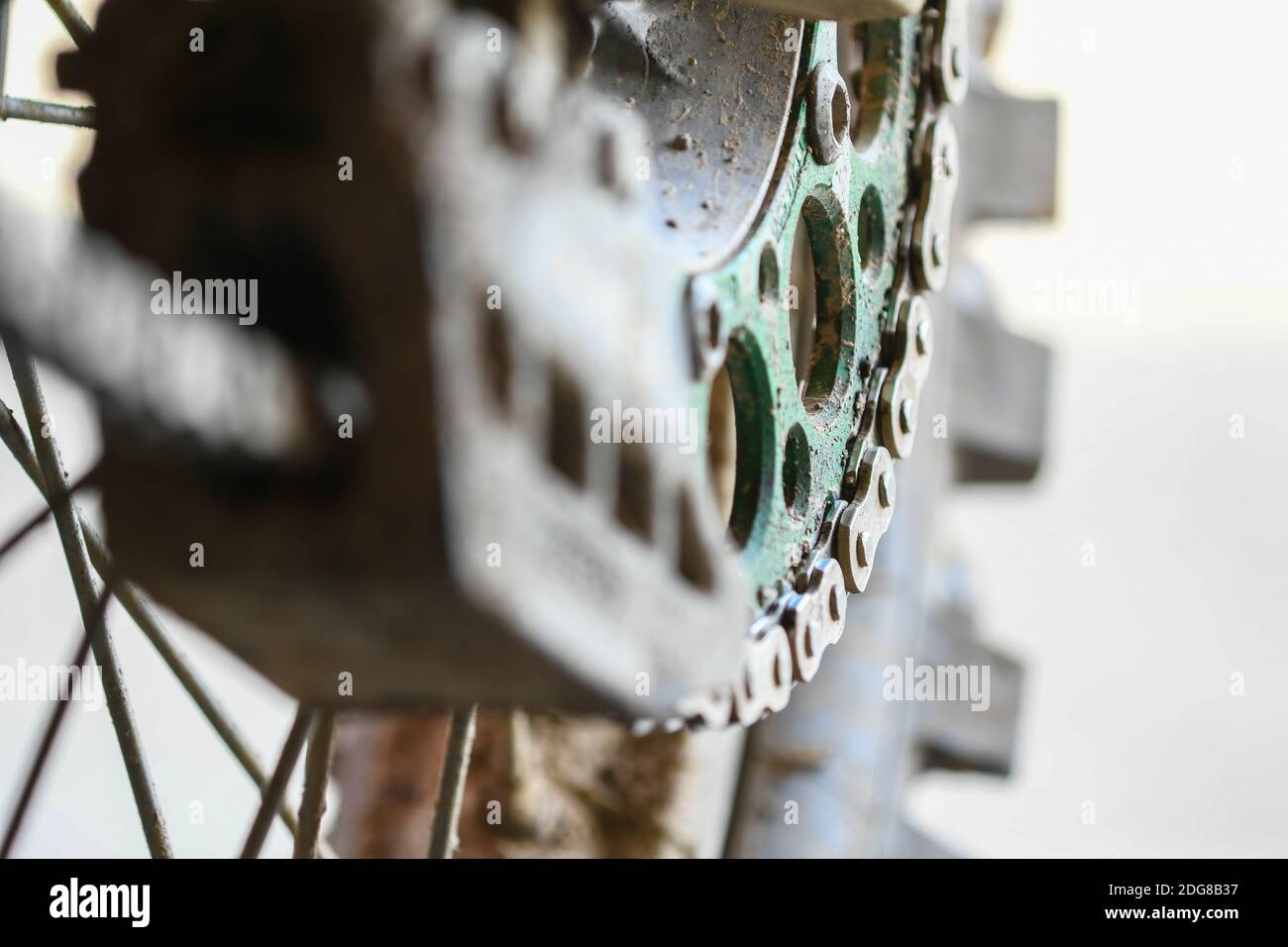 Chain of a cross bike Stock Photo - Alamy