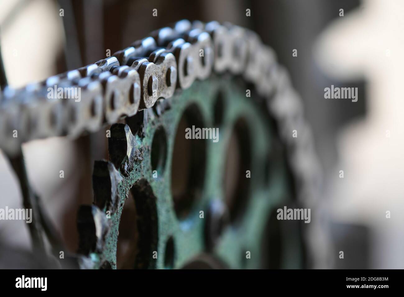 Chain of a cross bike Stock Photo - Alamy