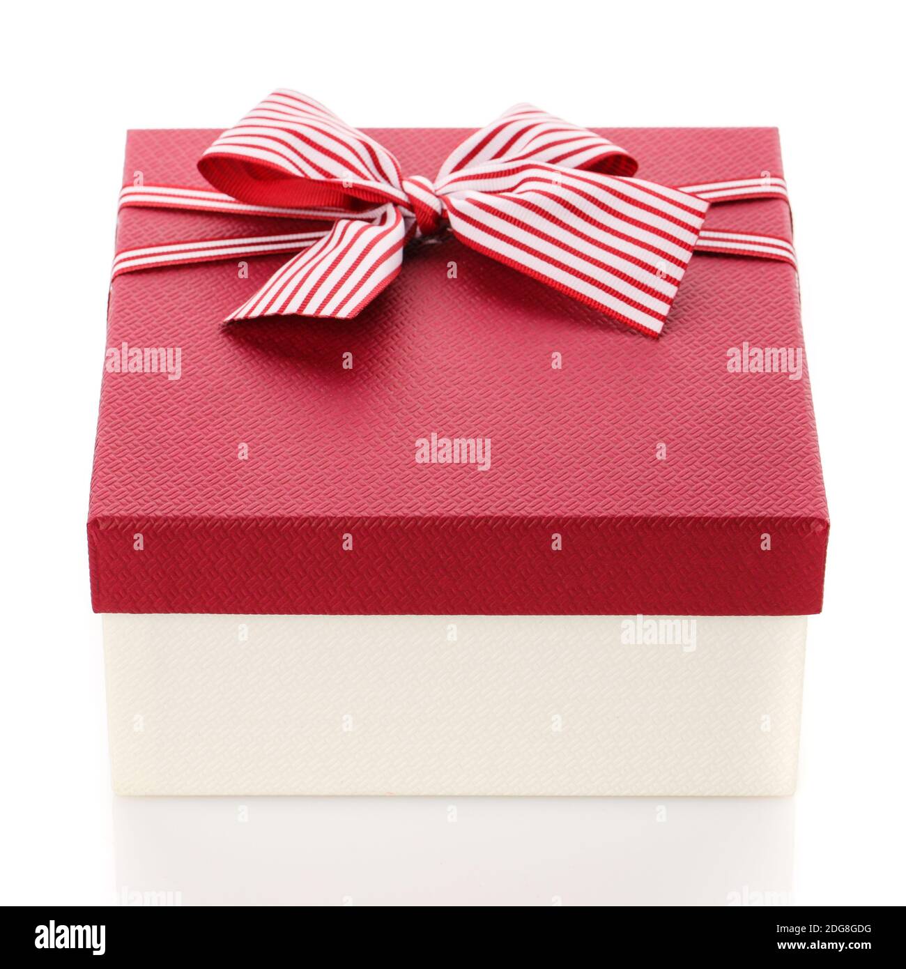 Gift box with a beautiful bow. Isolated on white background. Surprise ...