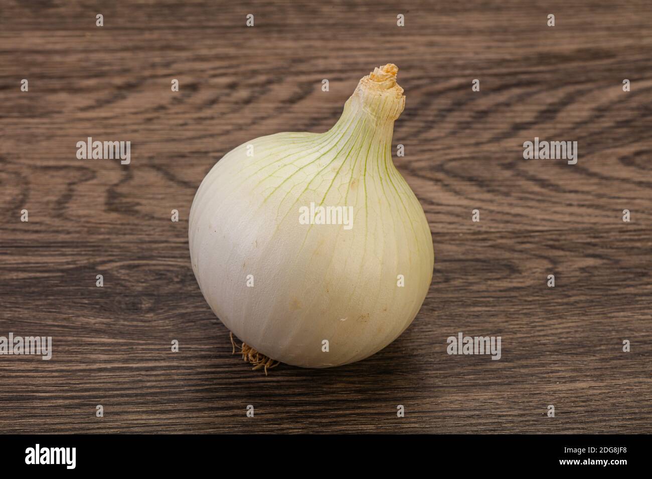 White ripe sweet onion vegetable isolated Stock Photo - Alamy